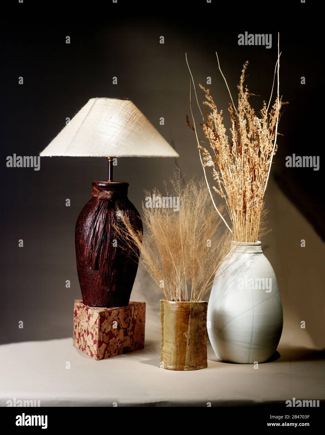 Vases flower hi-res stock photography and images - Alamy