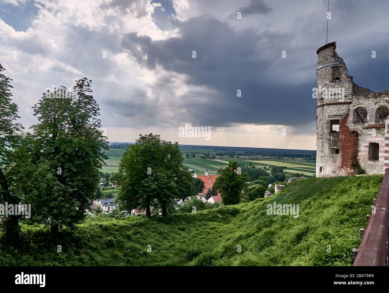 Village built on hillside hi-res stock photography and images - Alamy