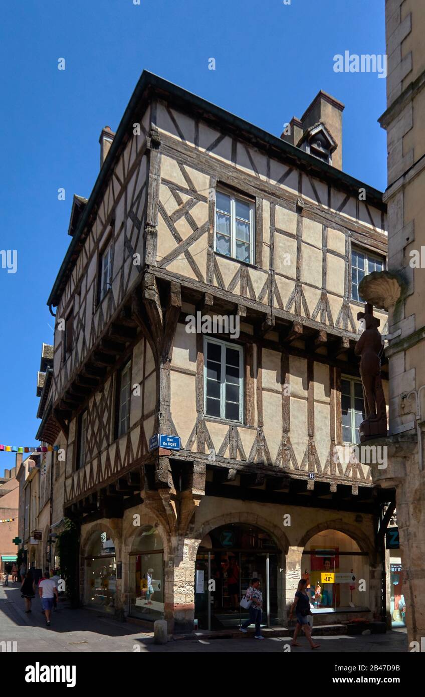Europe, France, Chalon-sur-Saône city, Bourgogne-Franche-Comté ...