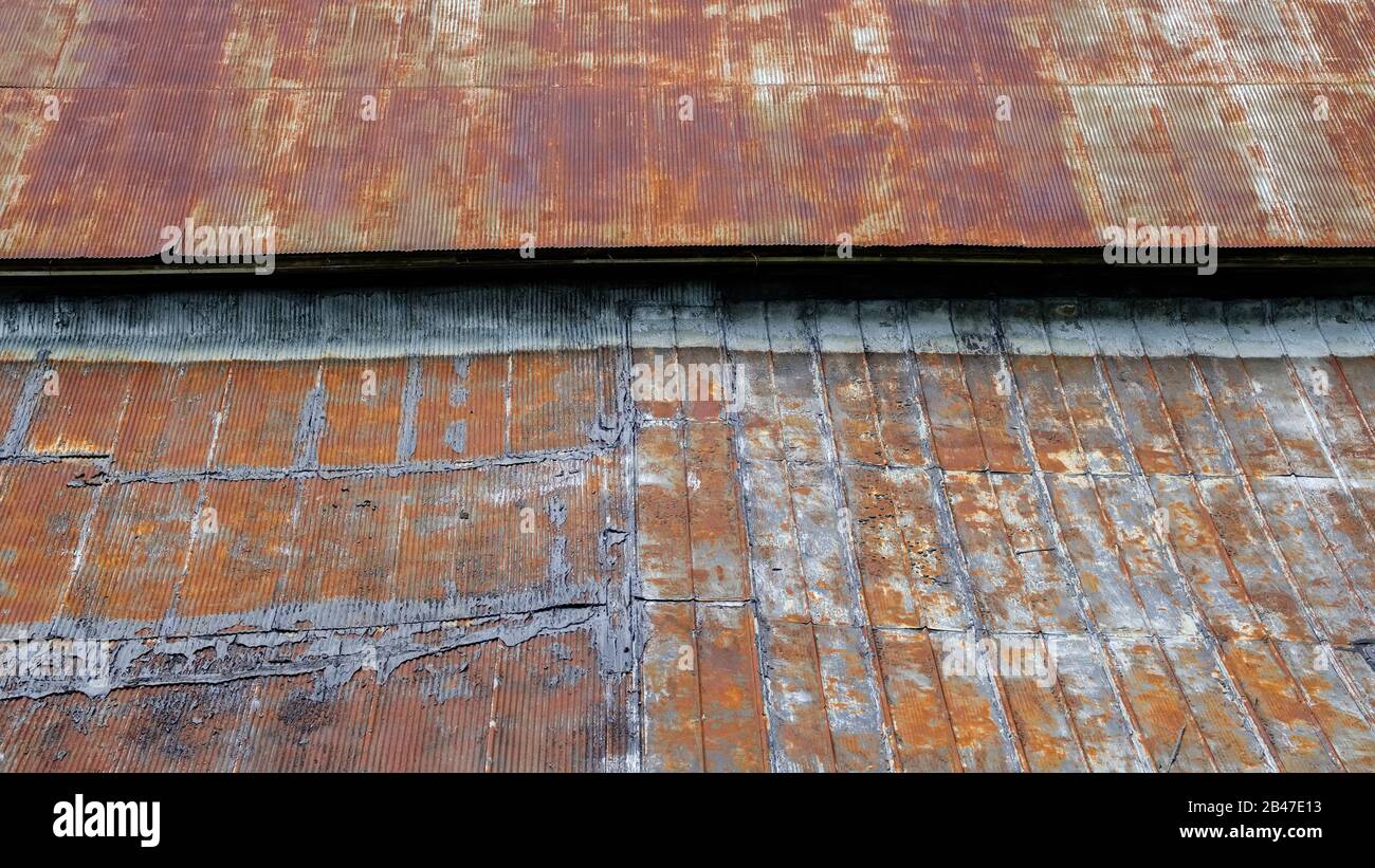 Rusty roof hi-res stock photography and images - Alamy