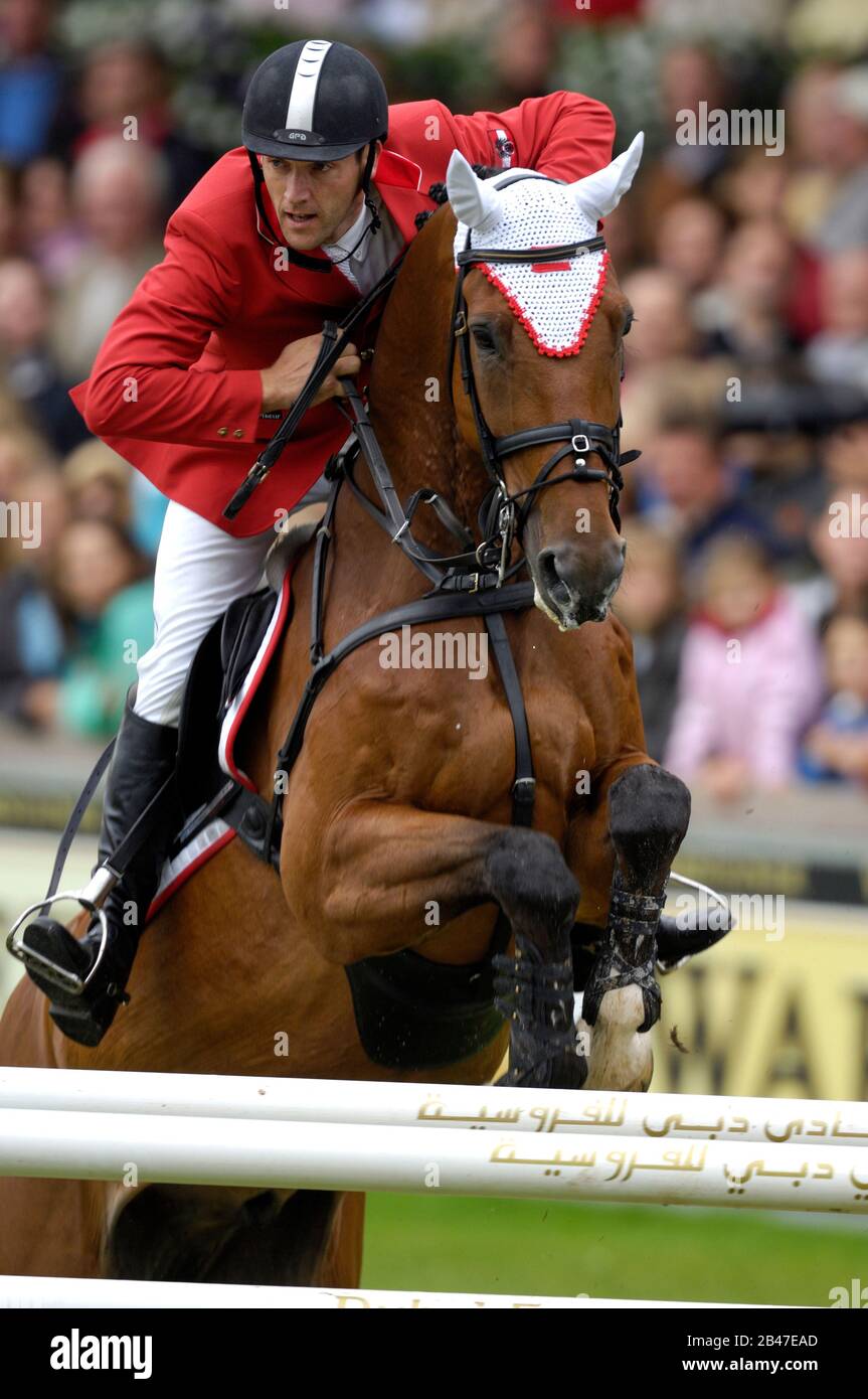 Horse puck hi-res stock photography and images - Alamy