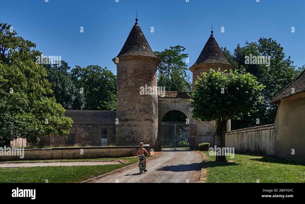 France , Bourgogne-Franche-Comté, department, the castle of Loisy ...