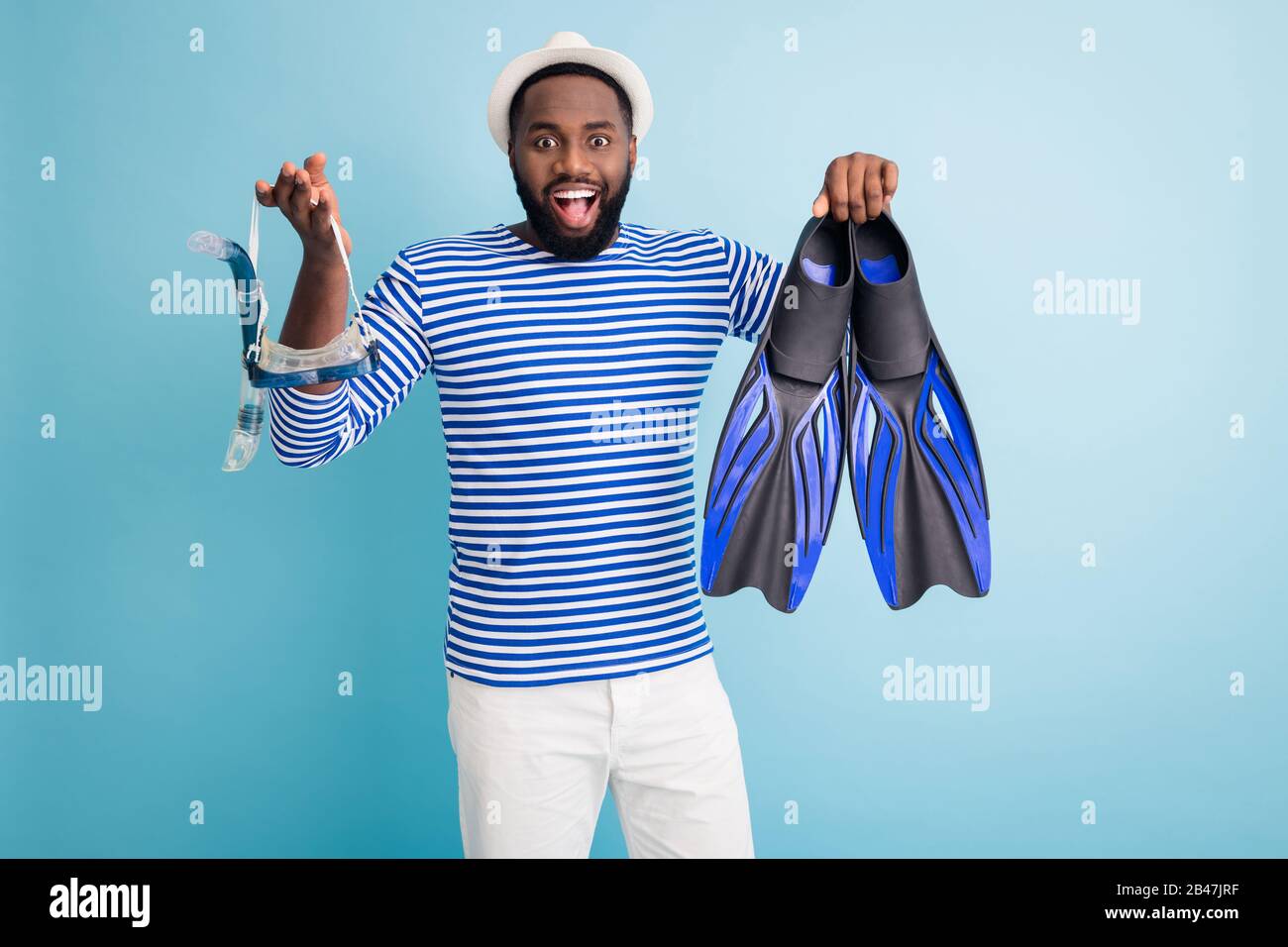 Skin diver hi-res stock photography and images - Alamy