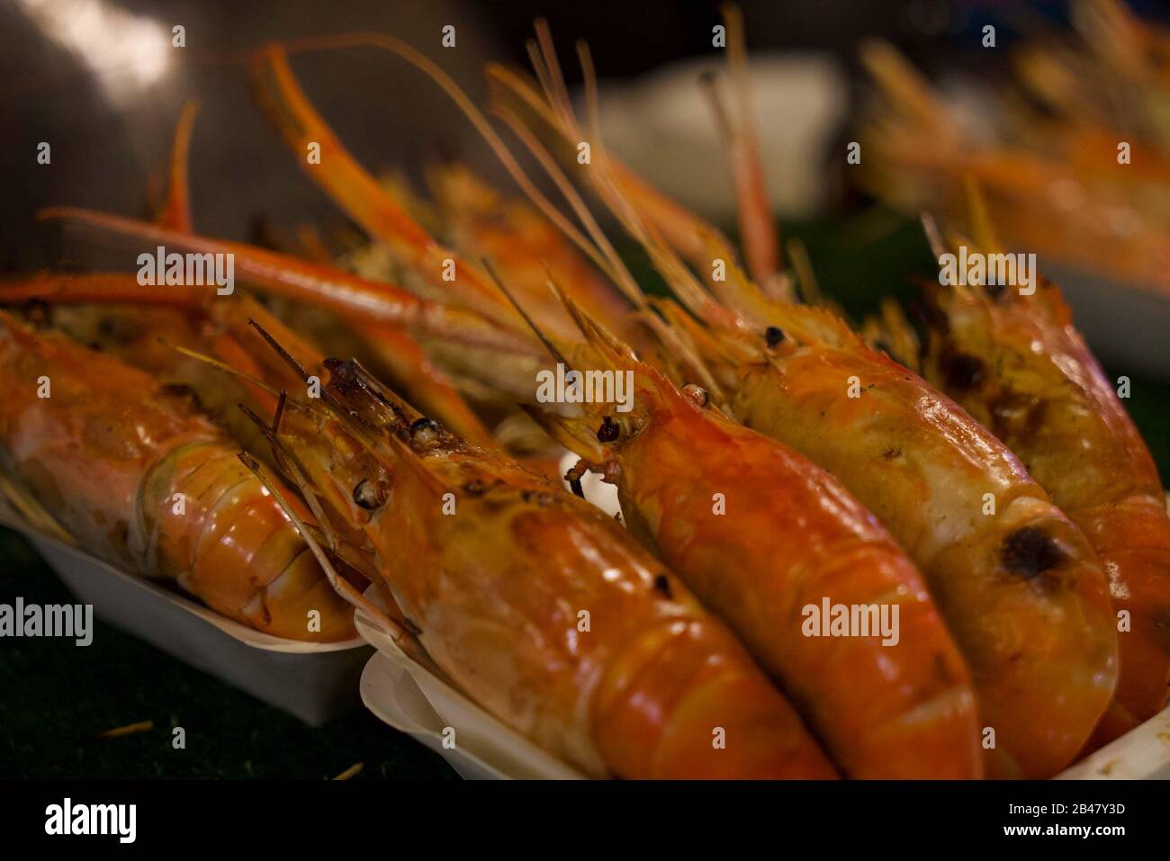 Prawns sold at night market in Bangkok in Thailand Stock Photo - Alamy