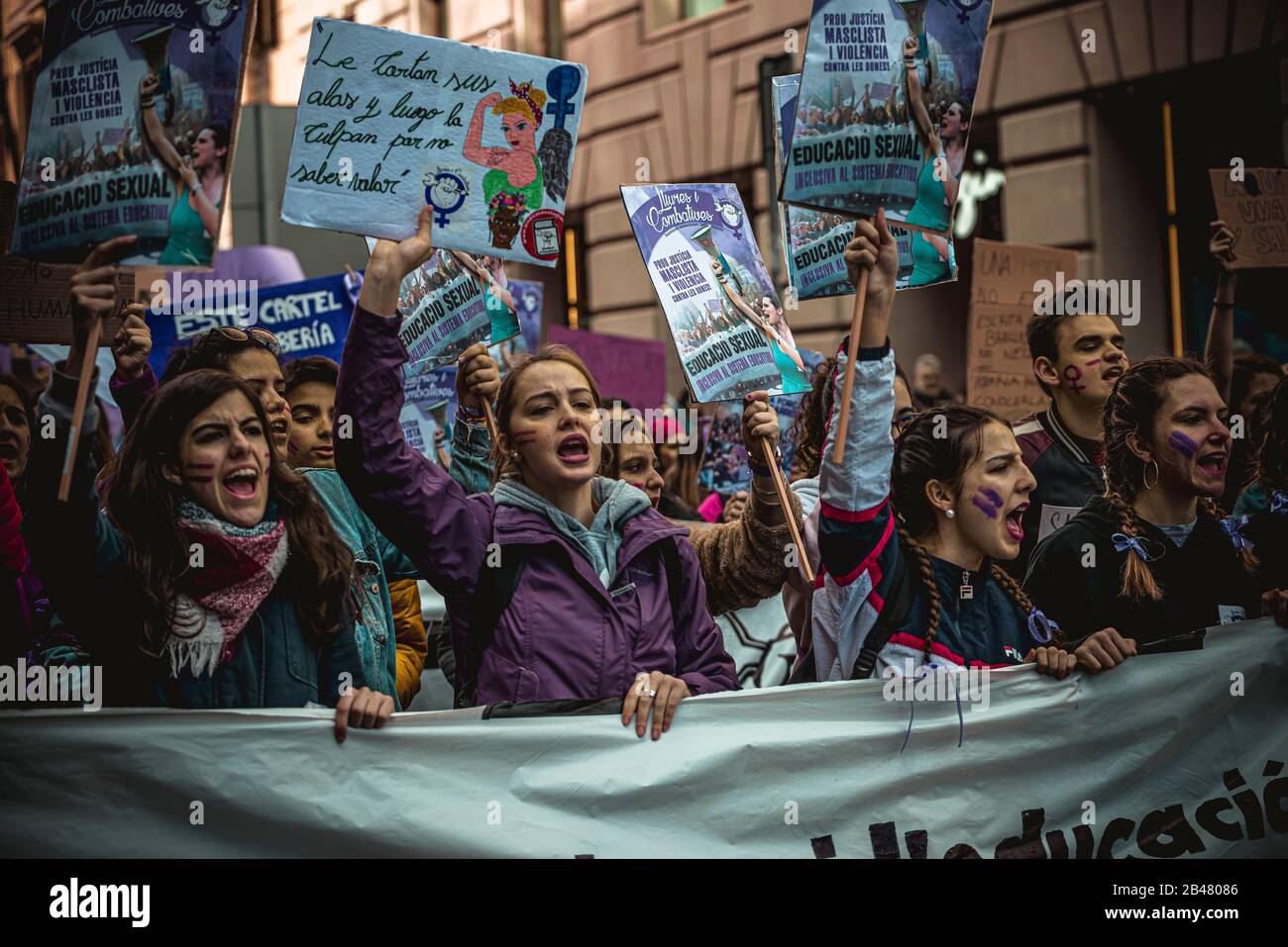 Catalonia womans rights hi-res stock photography and images - Alamy