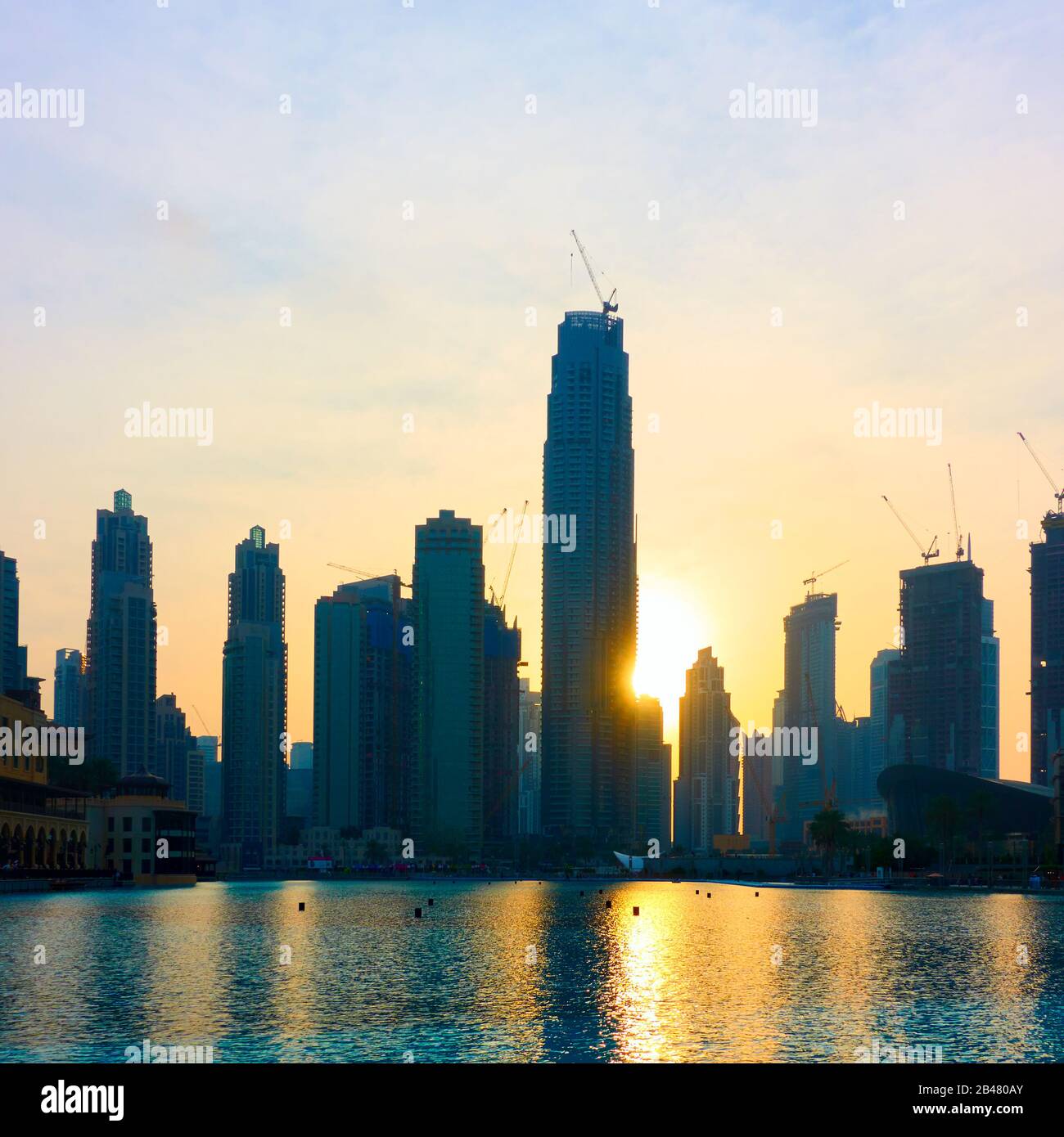 Dubay sky hi-res stock photography and images - Alamy