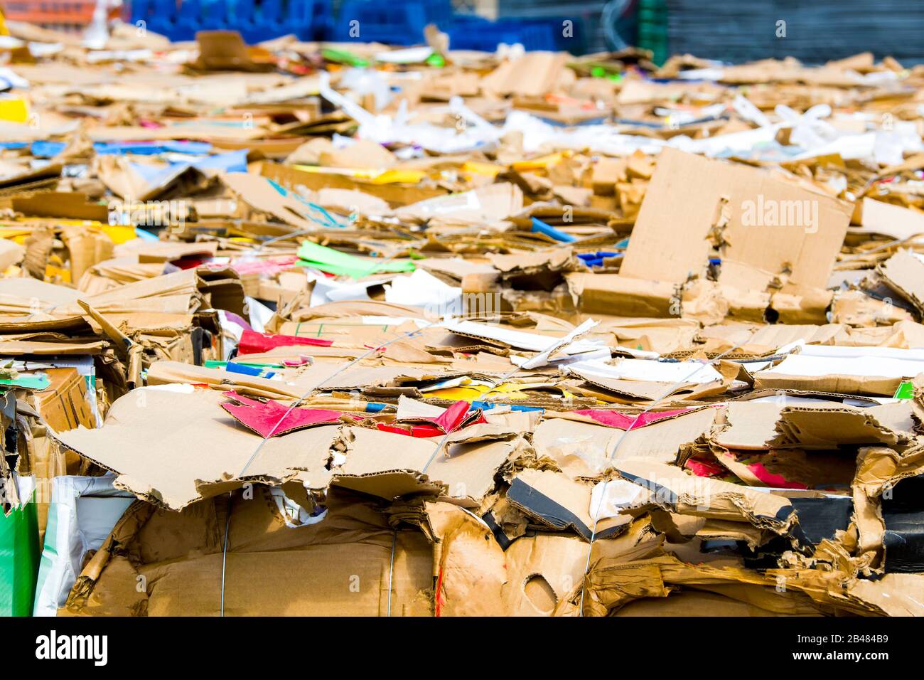 Flattened cardboard boxes hi-res stock photography and images - Alamy