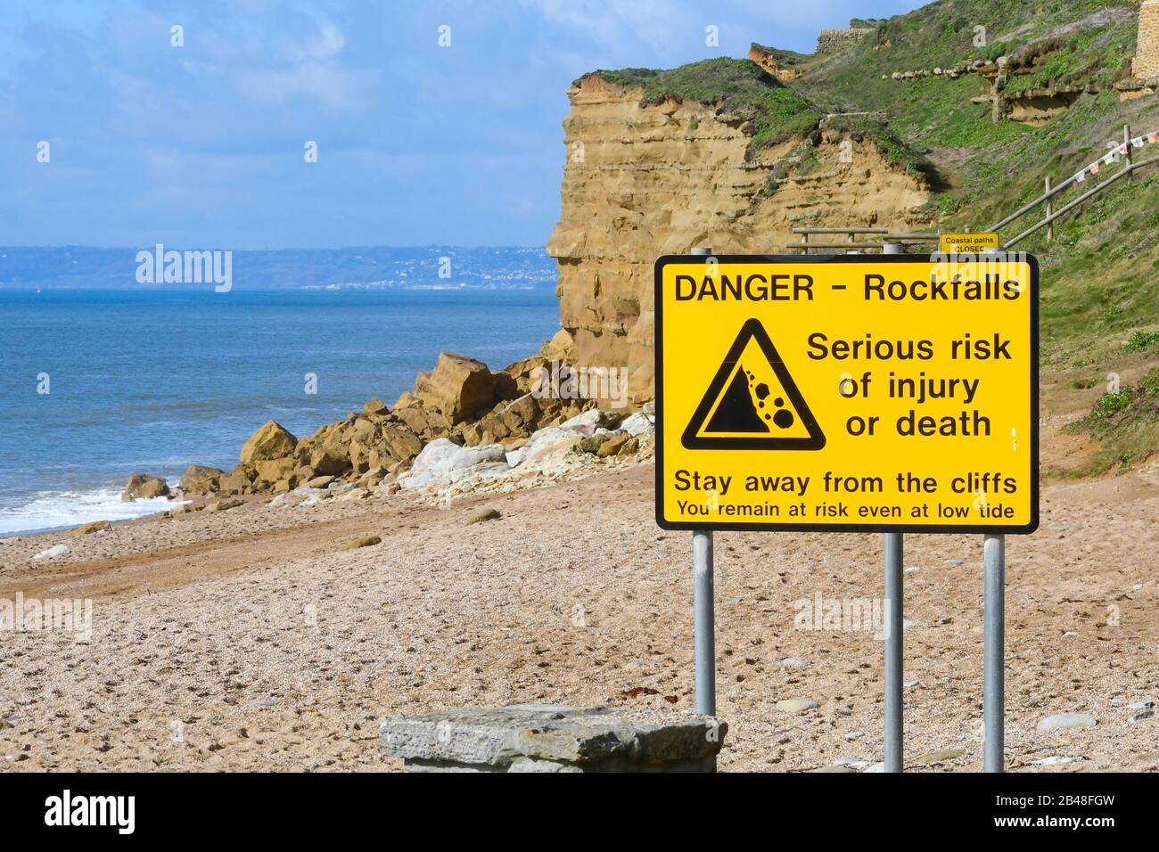Hive Beach, Burton Bradstock, Dorset, UK. 6th March 2020. UK Weather ...
