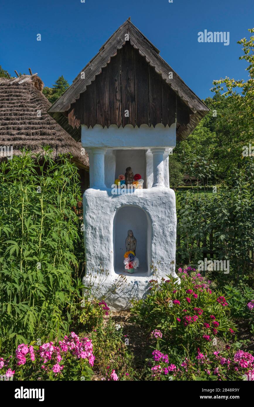 Roadside shrine from Jablonka, 1890, Pogorzanie (Polish Uplanders ...