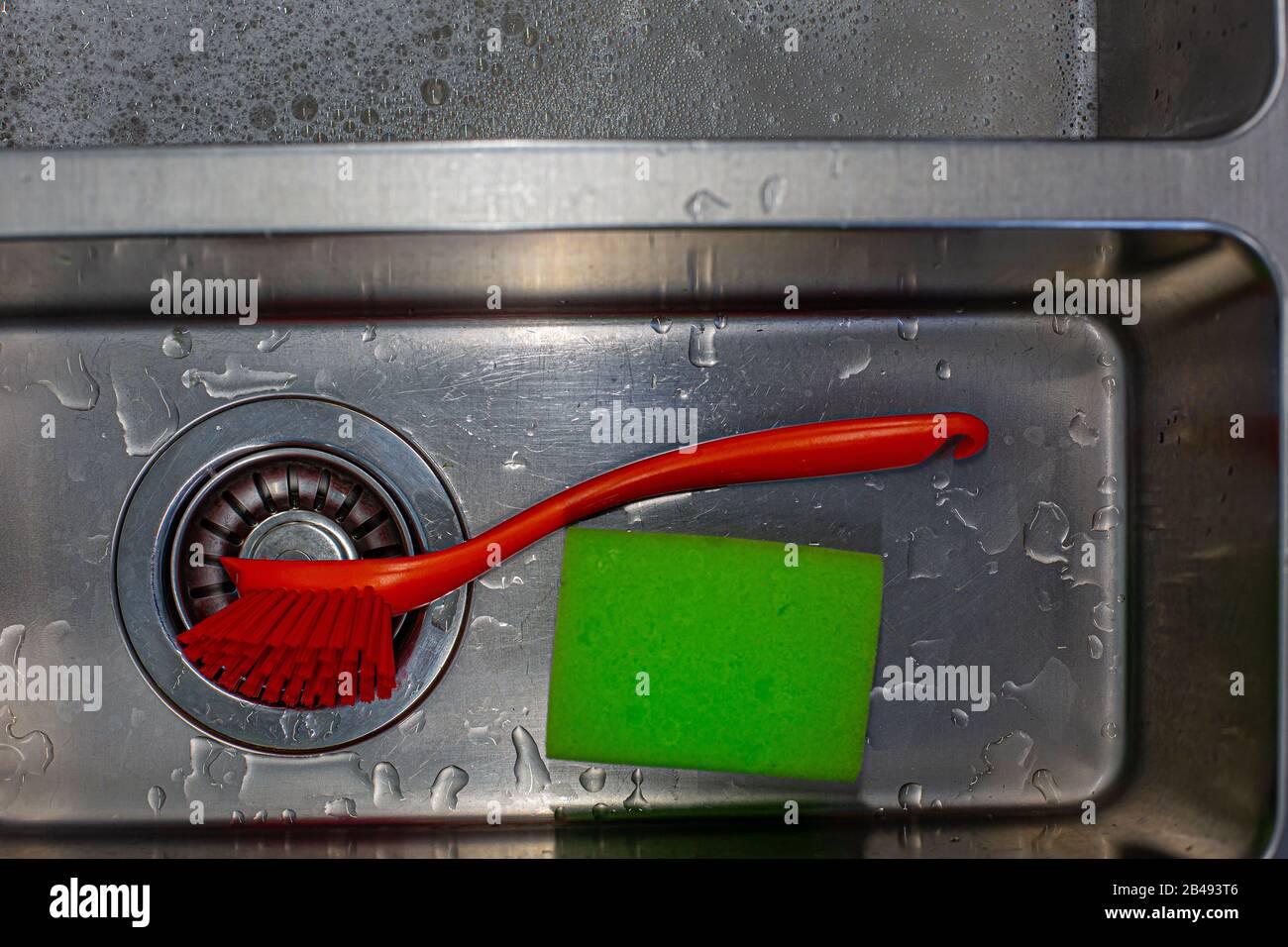 Washing up brush hi-res stock photography and images - Alamy