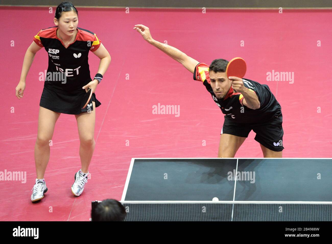 Doha. 6th Mar, 2020. Alvaro Robles (R)/Maria Xiao of Spain compete ...