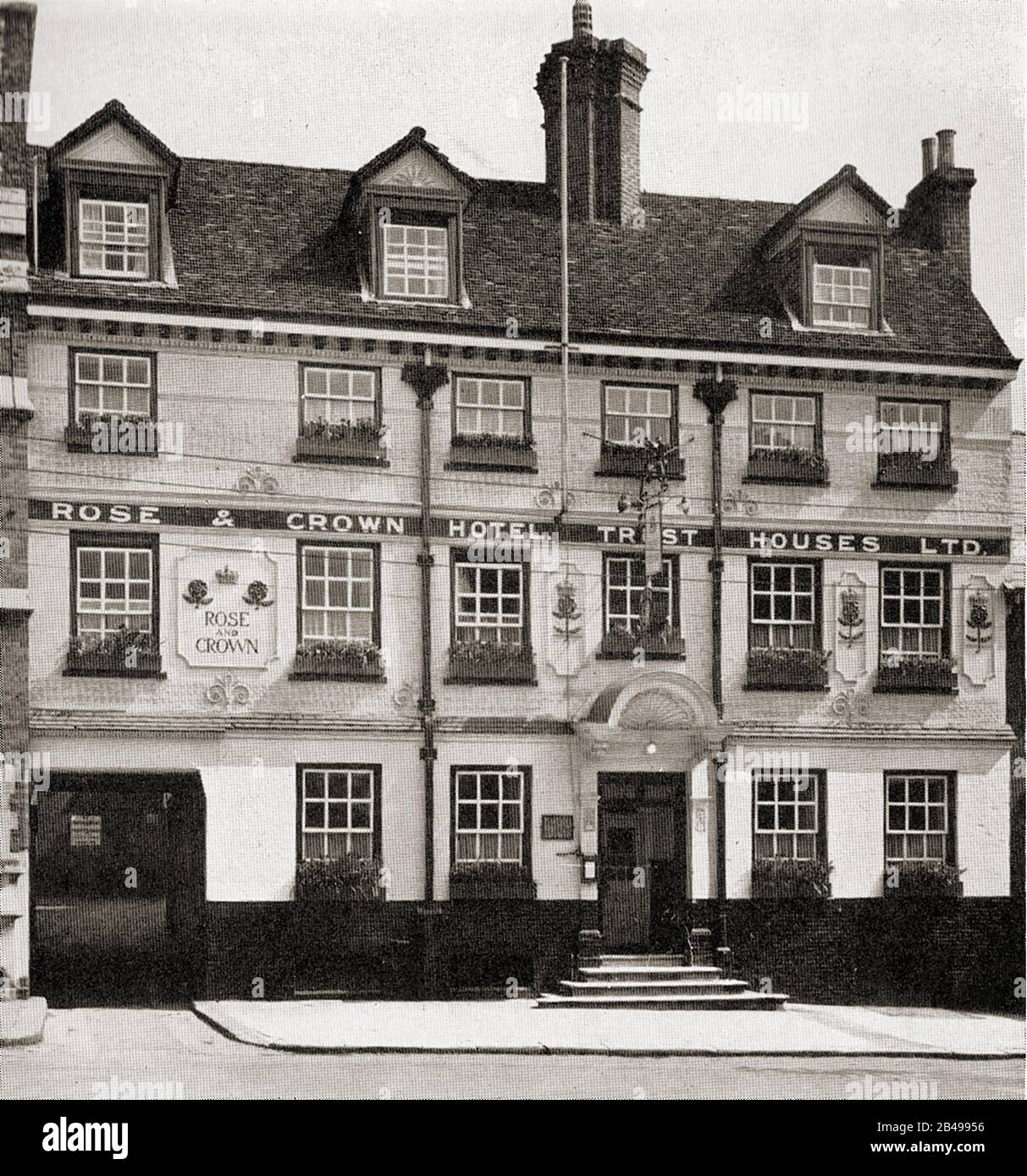Pub pubs 1700s hi-res stock photography and images - Alamy