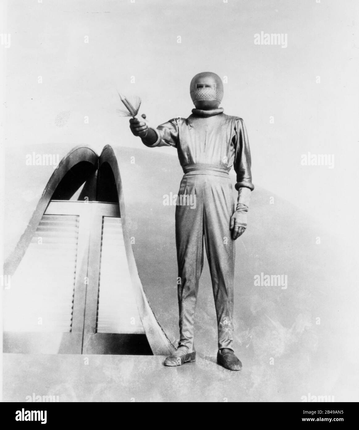 The day the earth stood still 1951 hi-res stock photography and images ...