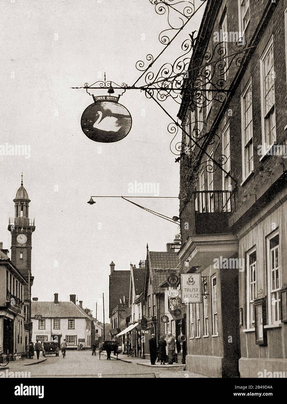 Swan inn hi-res stock photography and images - Alamy