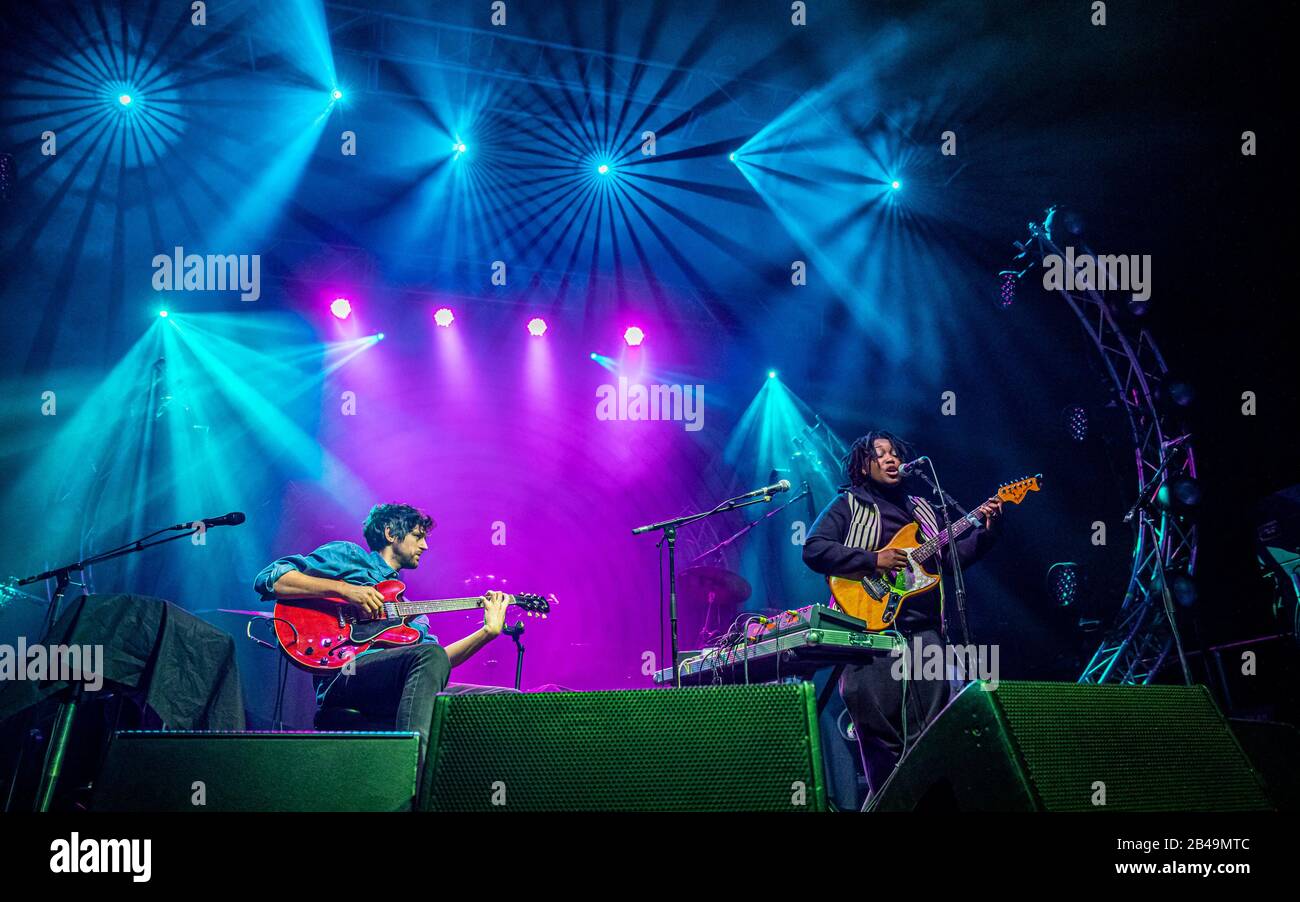 Tawiah singer hi-res stock photography and images - Alamy