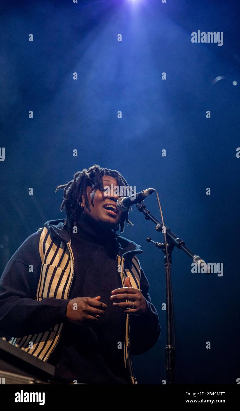 Tawiah singer hi-res stock photography and images - Alamy