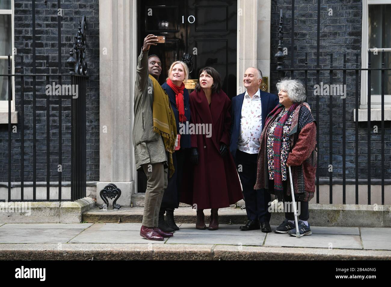 Maureen beattie equity hi-res stock photography and images - Alamy
