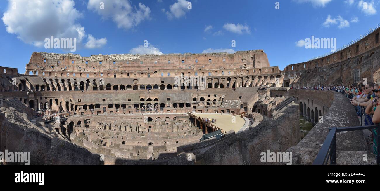 Kolosseum, Piazza del Colosseo, Rom, Italien Stock Photo - Alamy
