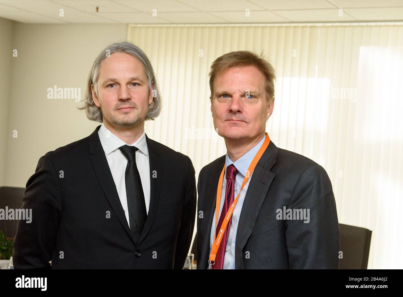L ceo hi-res stock photography and images - Alamy