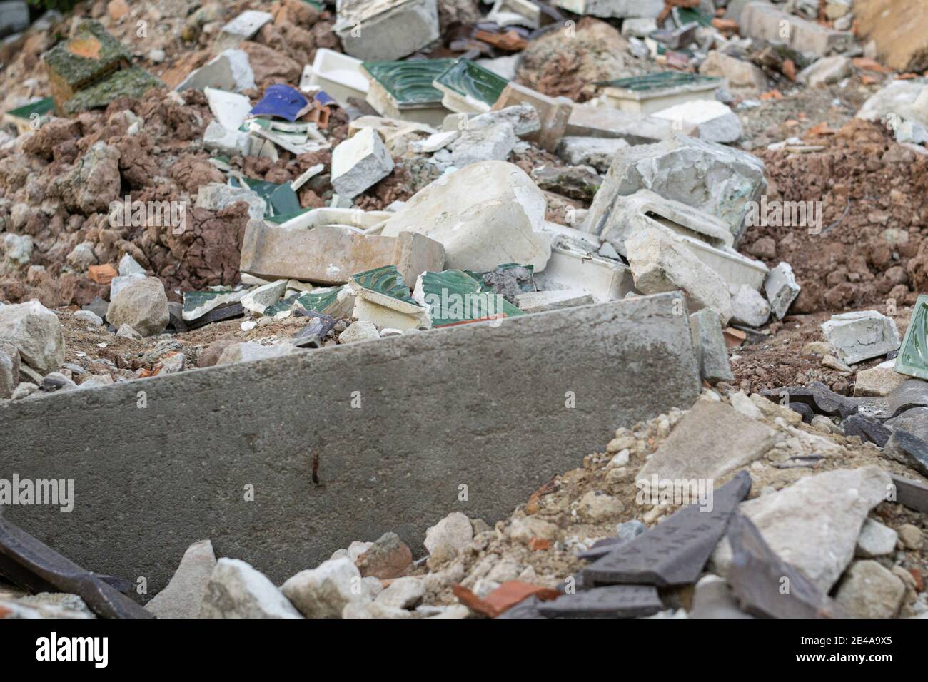 heaped up building rubble after a demolition Stock Photo - Alamy