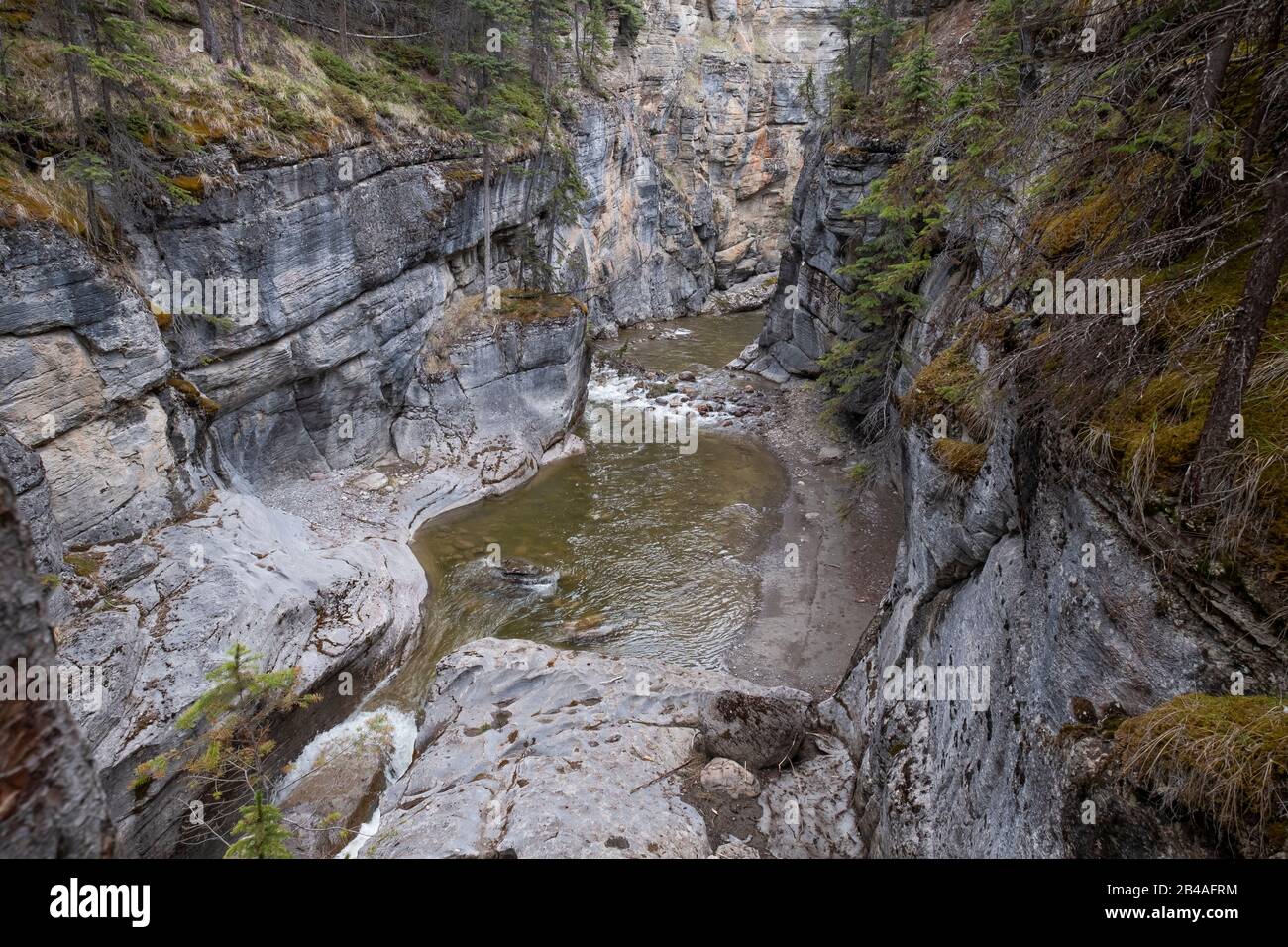 The Maligne river as it flows through the deep gorges of the Maligne ...