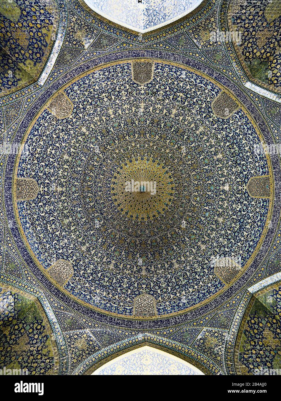 A magnificent ceiling vault in the Sheikh Imam Mosque (King's Mosque ...