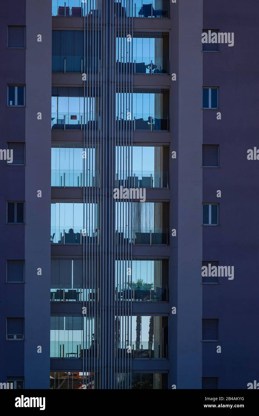 Tower block offices with see through section hi-res stock photography ...