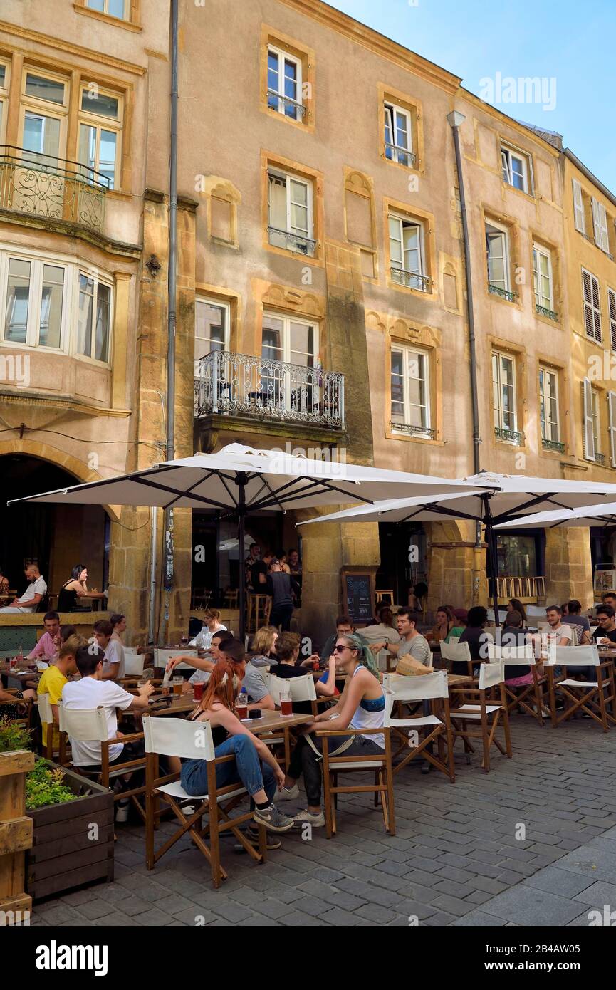 France, Moselle, Metz, Medieval houses with arcades of the Place Saint ...