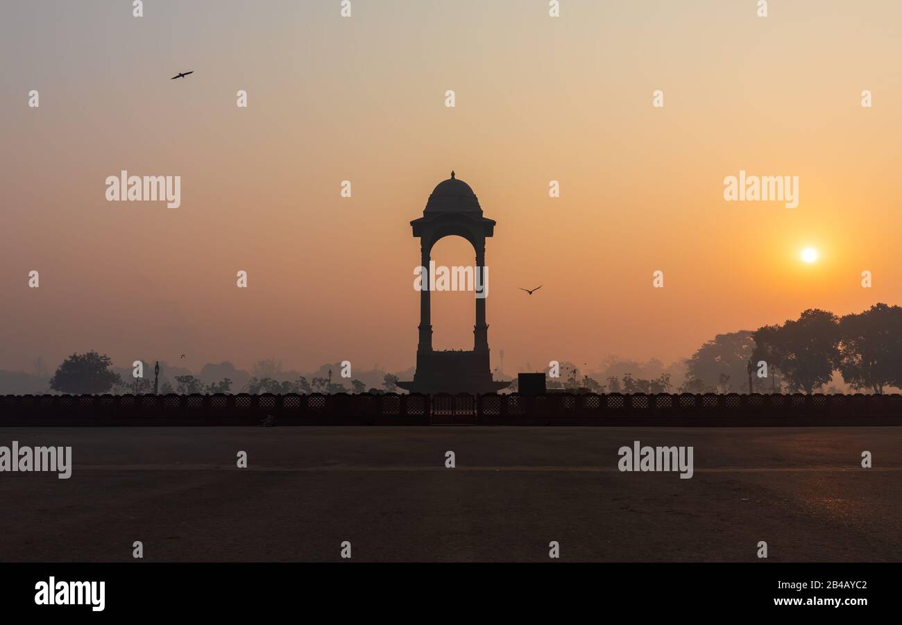 New Dehli Canopy near the India Gate, sunset view Stock Photo - Alamy