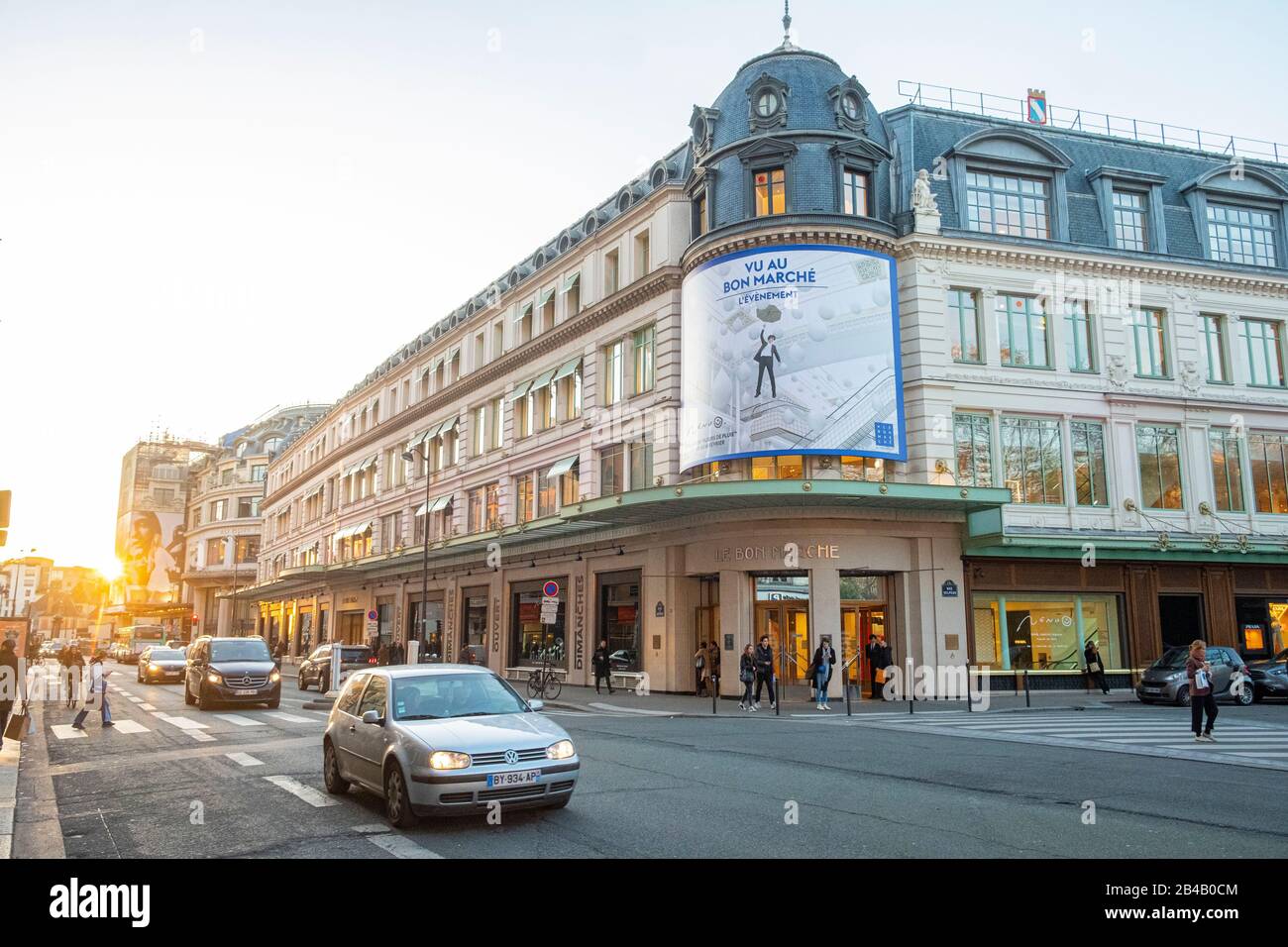 Department store au bon marche hi-res stock photography and images - Alamy