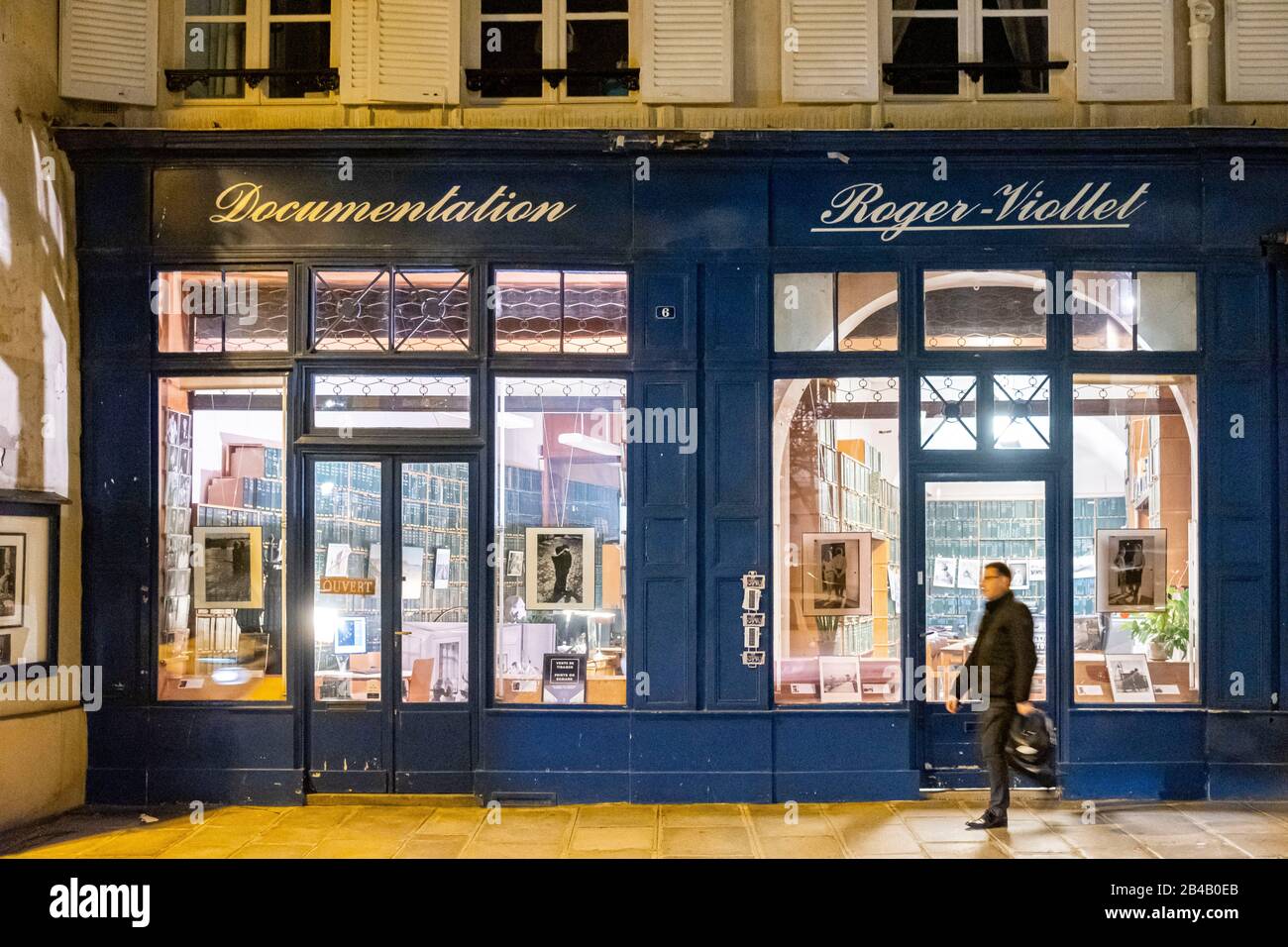 Roger viollet hi-res stock photography and images - Alamy