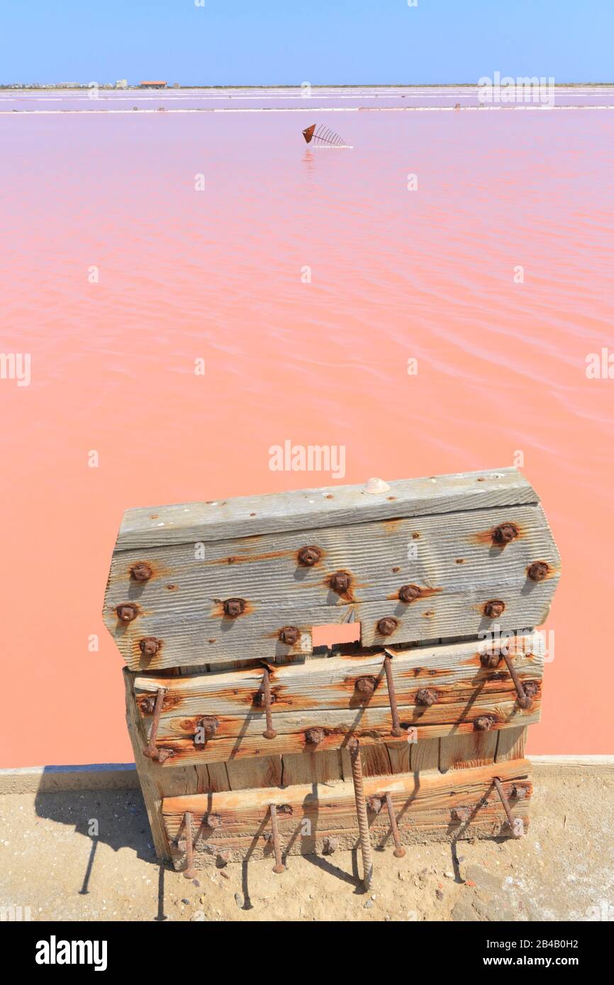 Saline basins hi-res stock photography and images - Alamy