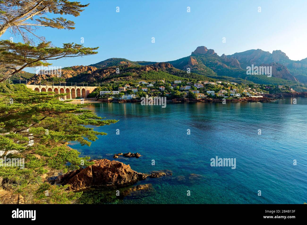 Antheor cap roux hi-res stock photography and images - Alamy