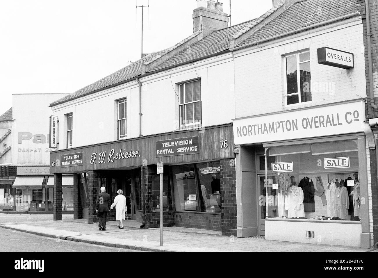 The Kettering Road, Northampton, in 1974, on a Sunday Stock Photo - Alamy