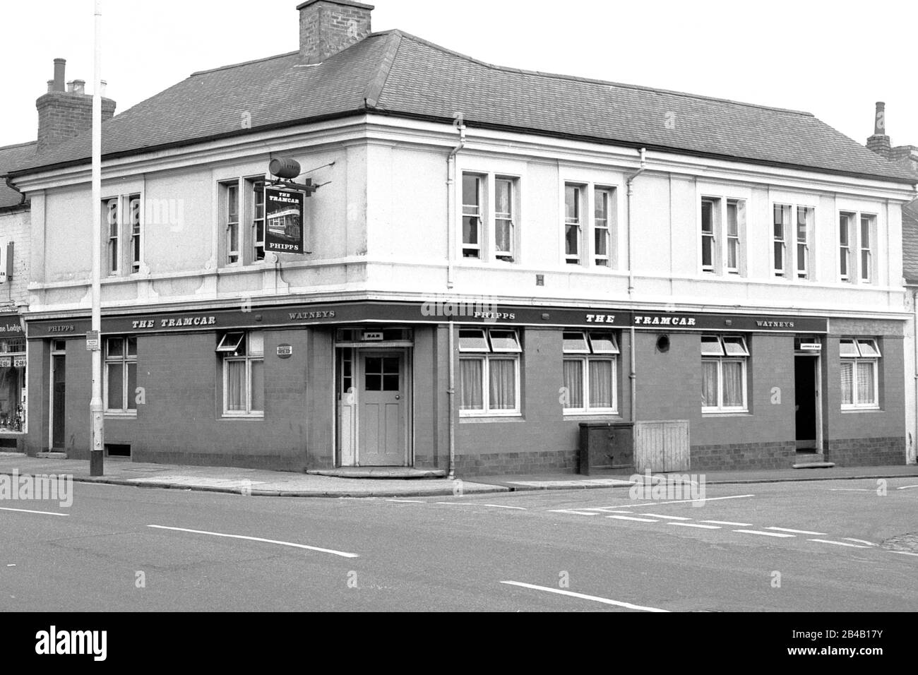 The Kettering Road, Northampton, in 1974, on a Sunday Stock Photo - Alamy