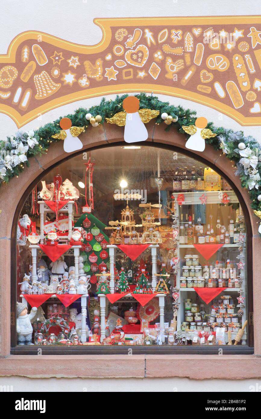 France, Haut Rhin, Kaysersberg, storefront of Fortwenger (gingerbread ...