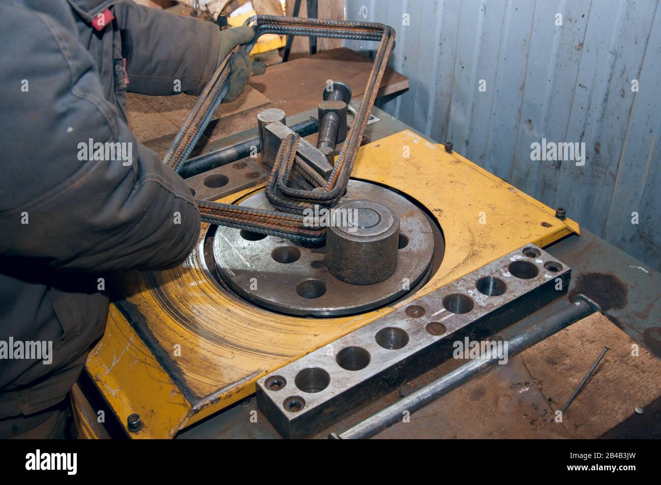 Bending technology hi-res stock photography and images - Alamy