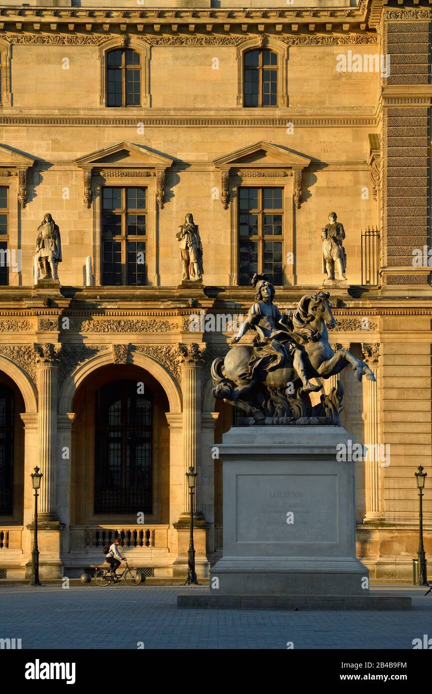 France, Paris, UNESCO World Heritage Site, the Louvre Museum, the ...