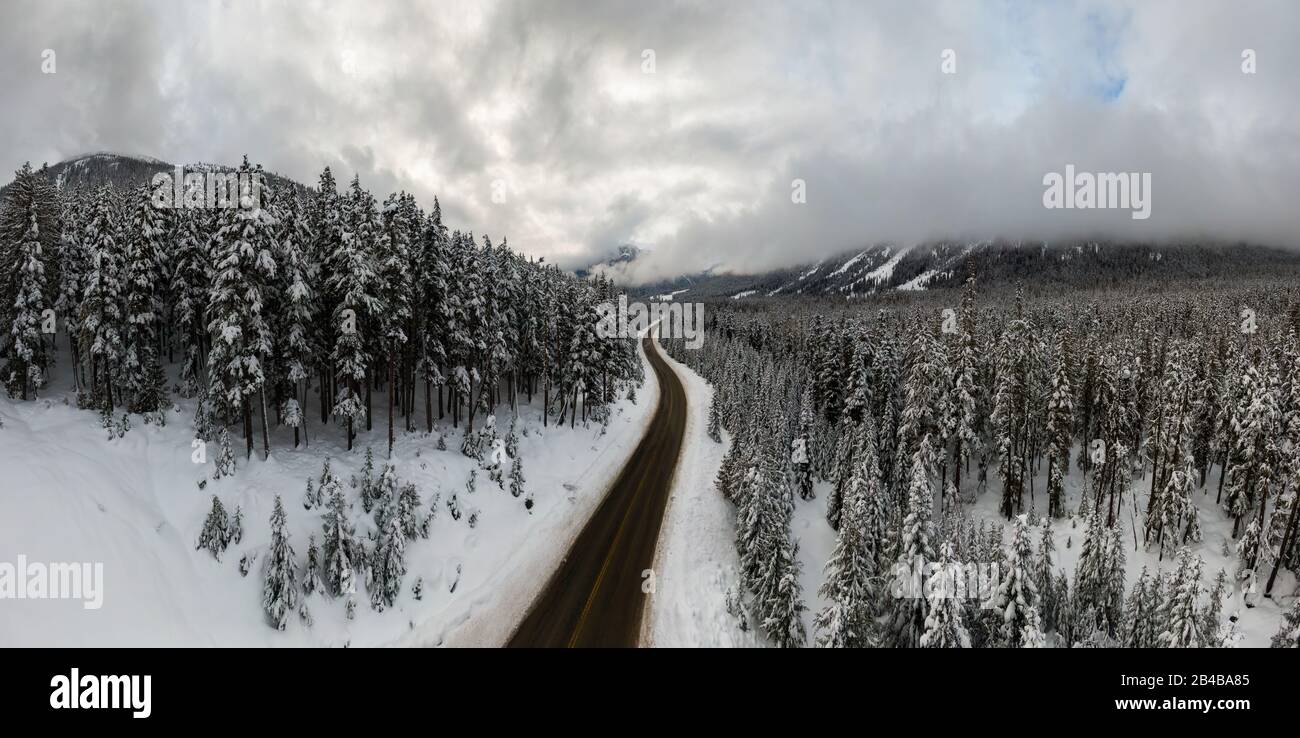 View from above backcountry road hi-res stock photography and images ...