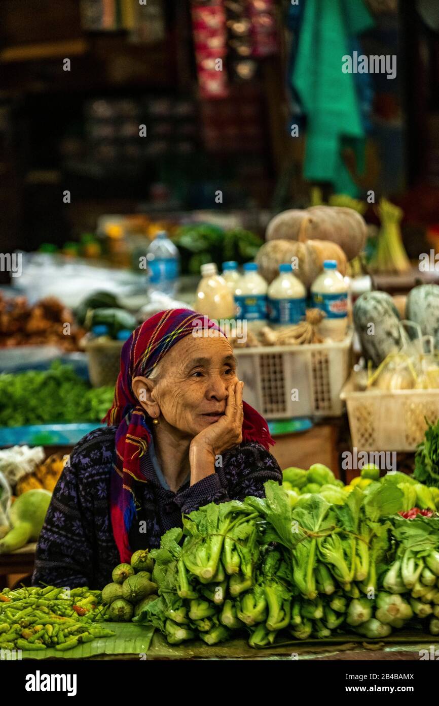 Phongsaly province hi-res stock photography and images - Alamy