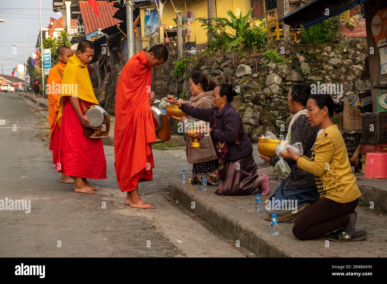 Laos, Phongsaly province, Phongsaly town, ceremony of the offerings ...