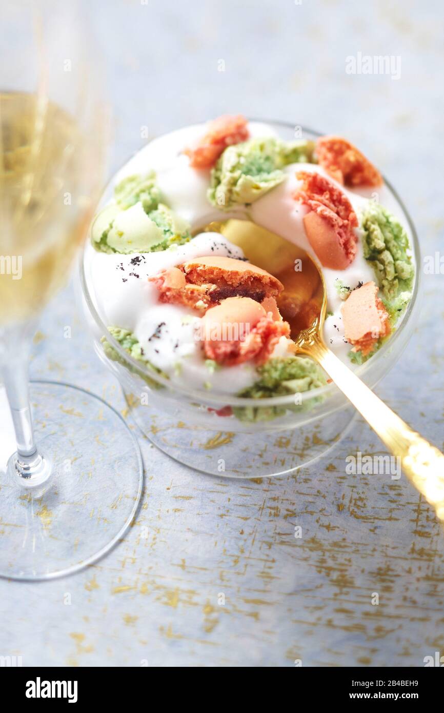 Crushed macaroon whip cream Stock Photo - Alamy