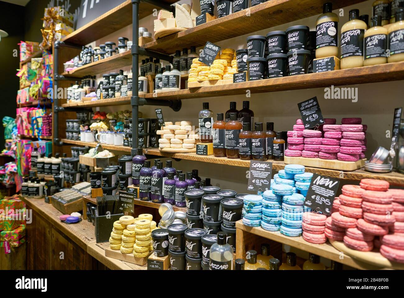 Lush shop interior hi-res stock photography and images - Alamy