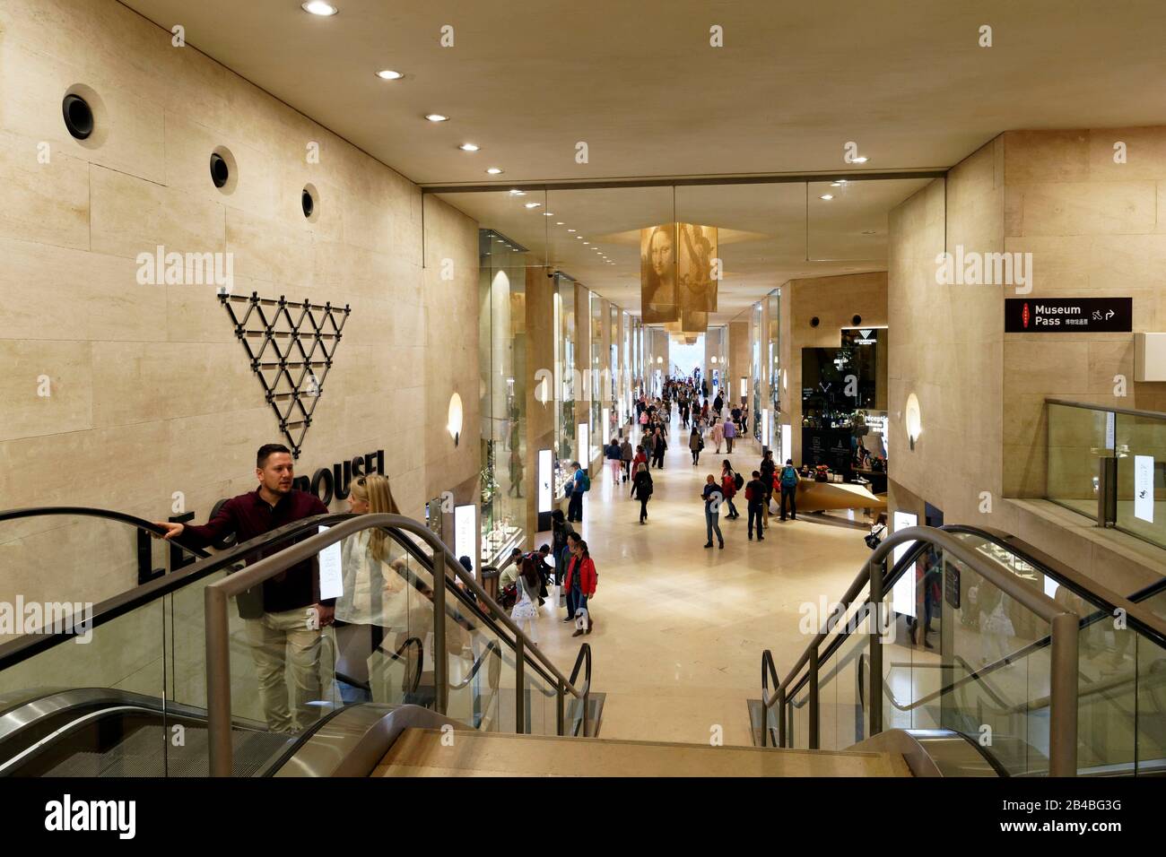 France, Paris, UNESCO World Heritage Site, Louvre Museum, the shopping ...
