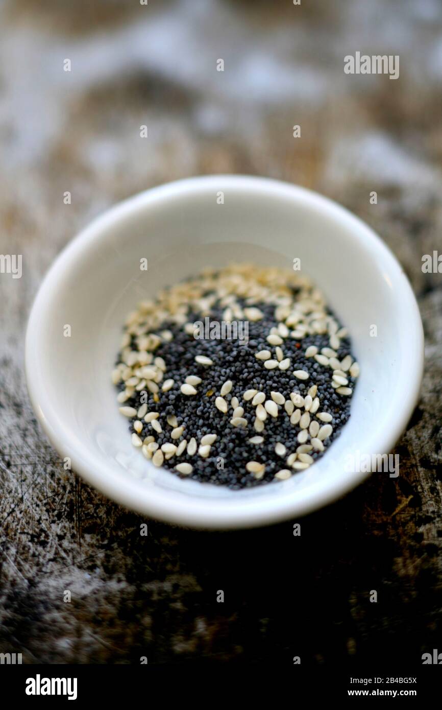 Seasoning, sesame poppy Stock Photo - Alamy