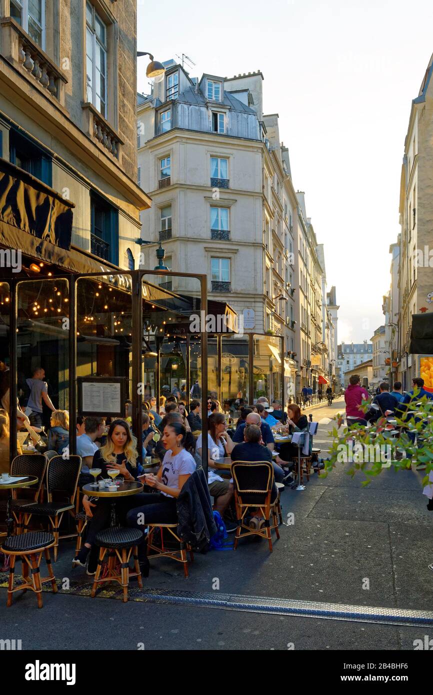 France, Paris, Odeon district, Carrefour de l'Odeon Stock Photo - Alamy