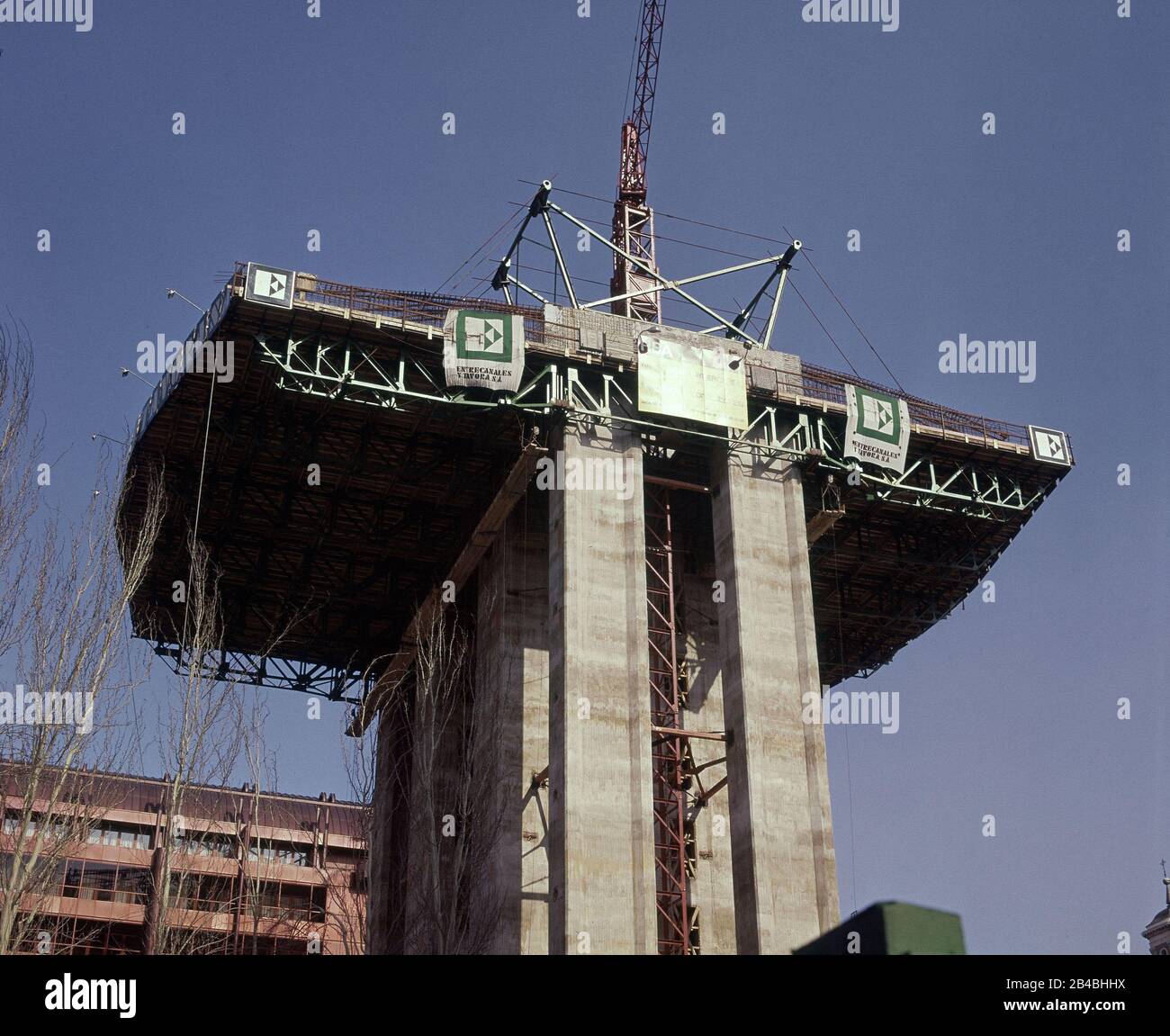 Estructura de edificio edificio de hormigón hi-res stock photography ...