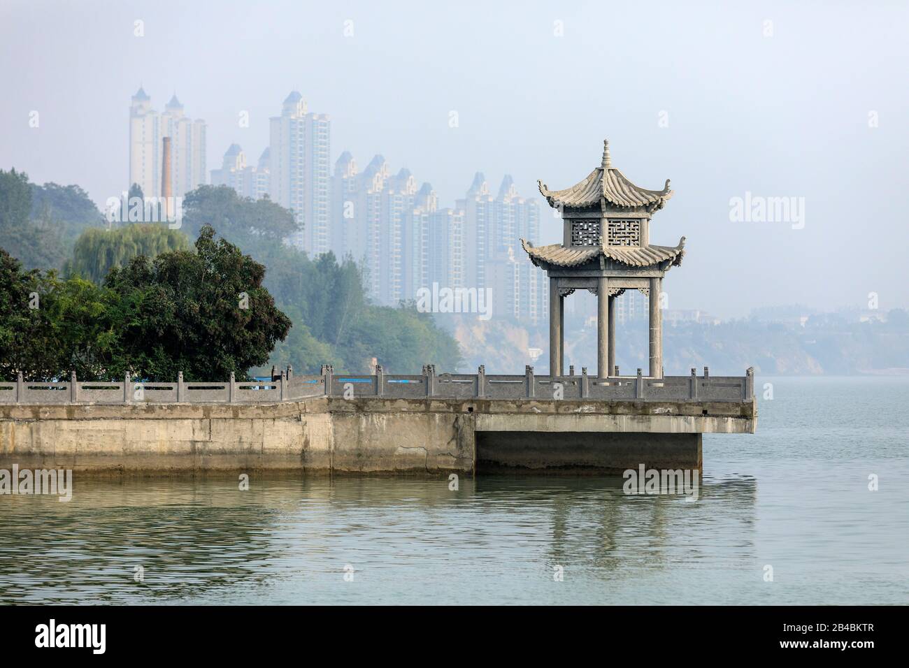 Luoyang city hi-res stock photography and images - Alamy