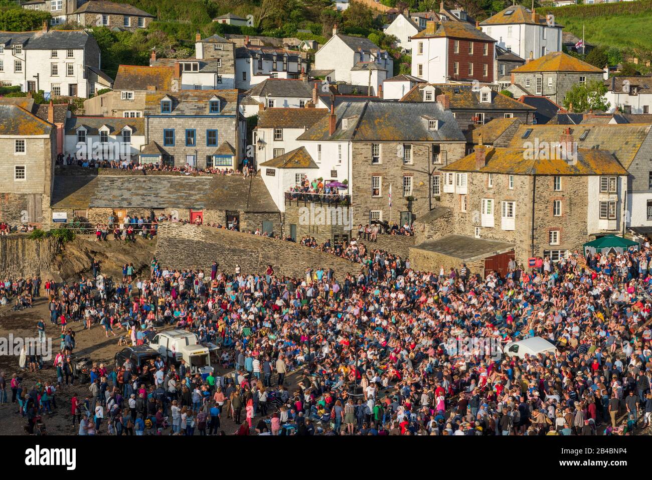 United Kingdom, England, Cornwall, Port Isaac, Crowd on the Platt ...
