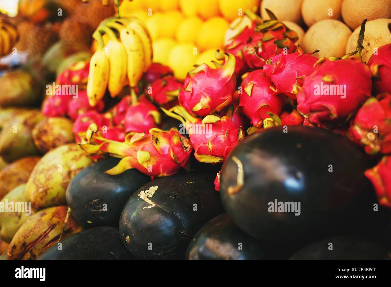 India goa fruit vegetable market hi-res stock photography and images ...
